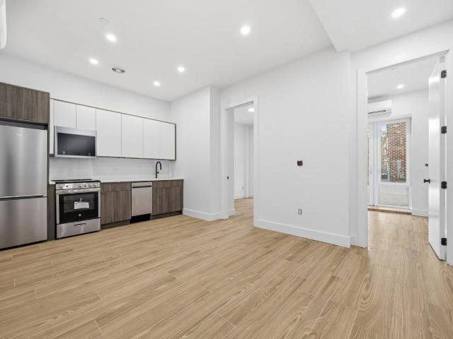 2 Bedroom Apartment for Rent at 379 Hawthorne St #1B, New York, NY 11225 Flatbush