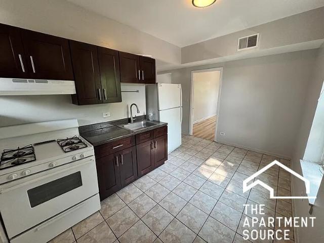 2 Bedroom Apartment for Rent at 3807 W Thomas St #1, Chicago, IL 60651 Humboldt Park