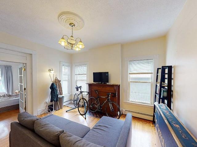 2 Bedroom Apartment for Rent at 382 Crown St, New Haven, CT 06511 Dwight