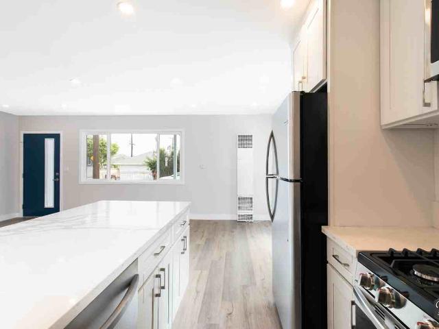 2 Bedroom Apartment for Rent at 3872 Bentley Ave #A, Culver City, CA 90232 Clarkdale