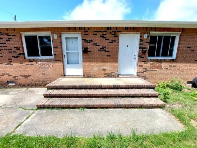 2 Bedroom Apartment for Rent at 3872 Wake Cir #A, Norfolk, VA 23513 Norview