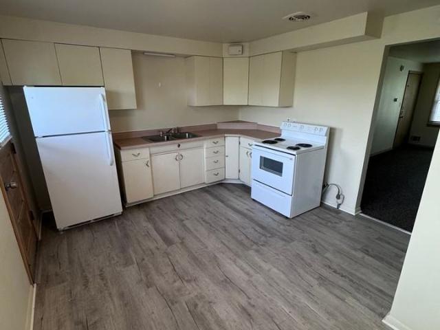 2 Bedroom Apartment for Rent at 3929 Erie St, Racine, WI 53402