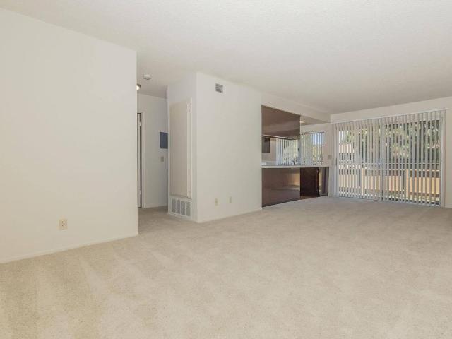 2 Bedroom Apartment for Rent at 301 W Vineyard Ave, Oxnard, CA 93036 South Bank