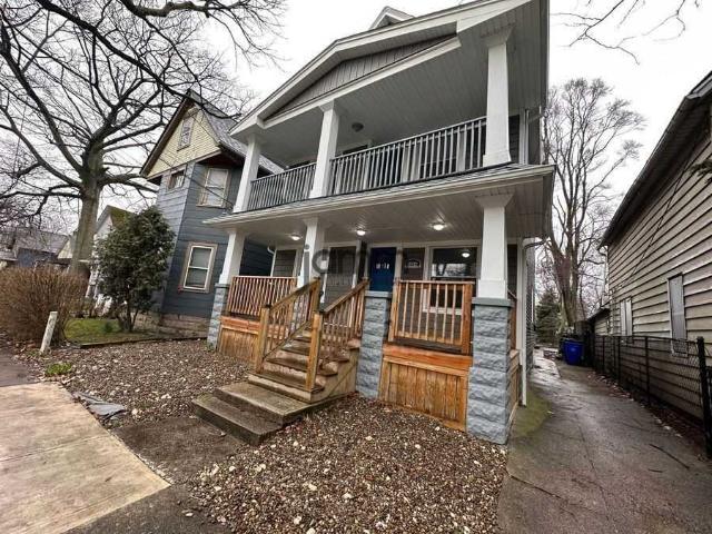 2 Bedroom Apartment for Rent at 3026 Monroe Ave Uppr, Cleveland, OH 44113 Ohio City