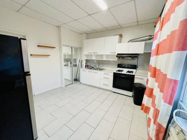 2 Bedroom Apartment for Rent at 3028 South Lock Street #2R, Chicago, IL 60608 Bridgeport