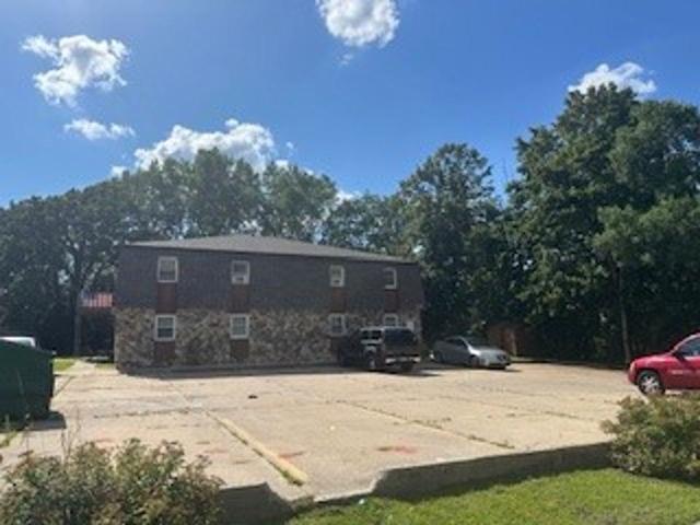 2 Bedroom Apartment for Rent at 308 University Dr #3, West Bend, WI 53095