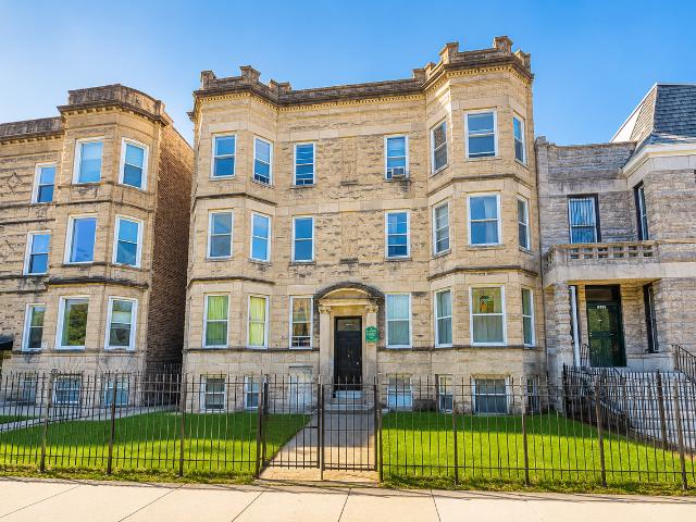 2 Bedroom Apartment for Rent at 3133 W Augusta Blvd #2E, Chicago, IL 60622 Humboldt Park