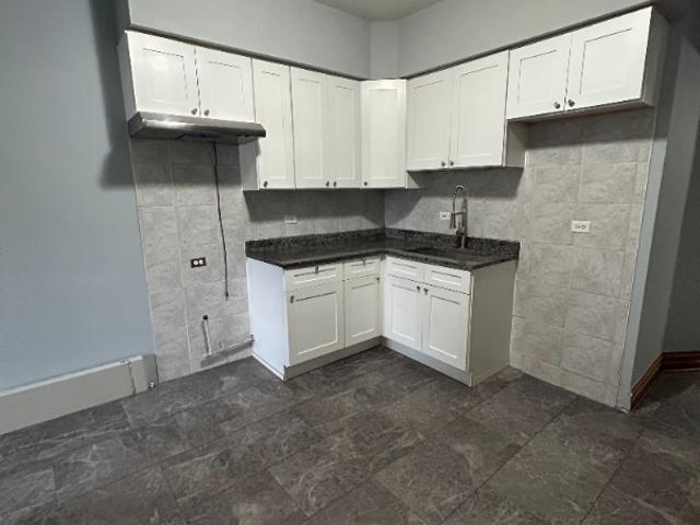 2 Bedroom Apartment for Rent at 3149 W 42nd Pl #1, Chicago, IL 60632 Brighton Park