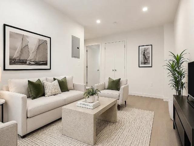 2 Bedroom Apartment for Rent at 316 W 39th St #2E, New York, NY 10018 Garment District