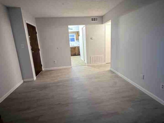 2 Bedroom Apartment for Rent at 3204 Fordhaven Rd #1, Louisville, KY 40214