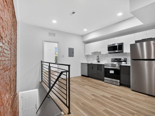 2 Bedroom Apartment for Rent at 3239 N 13th St #B, Philadelphia, PA 19140 North Philadelphia East