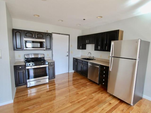 2 Bedroom Apartment for Rent at 327 Main St #1, Fitchburg, MA 01420