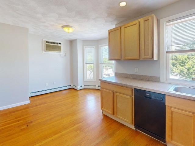 2 Bedroom Apartment for Rent at 329 Paris St #3, Boston, MA 02128 Central Maverick Square Paris Street