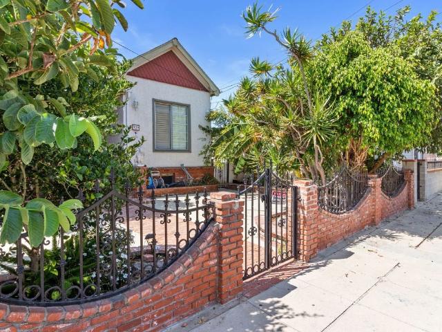 2 Bedroom Apartment for Rent at 331 W 13th St, Los Angeles, CA 90731 Central San Pedro