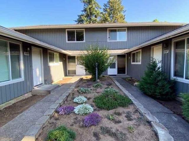 2 Bedroom Apartment for Rent at 3327 Southeast Maple Street, Oak Grove, OR 97267 Milwaukie Heights