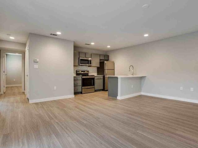 2 Bedroom Apartment for Rent at 3328 Cedarplaza Ln, Dallas, TX 75235