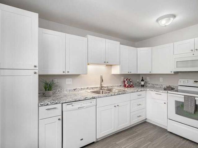 2 Bedroom Apartment for Rent at 3373 S Alcott St, Englewood, CO 80110