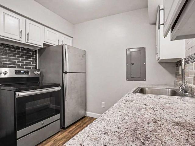 2 Bedroom Apartment for Rent at 444 Garland St, Kalamazoo, MI 49001 Westnedge Hill
