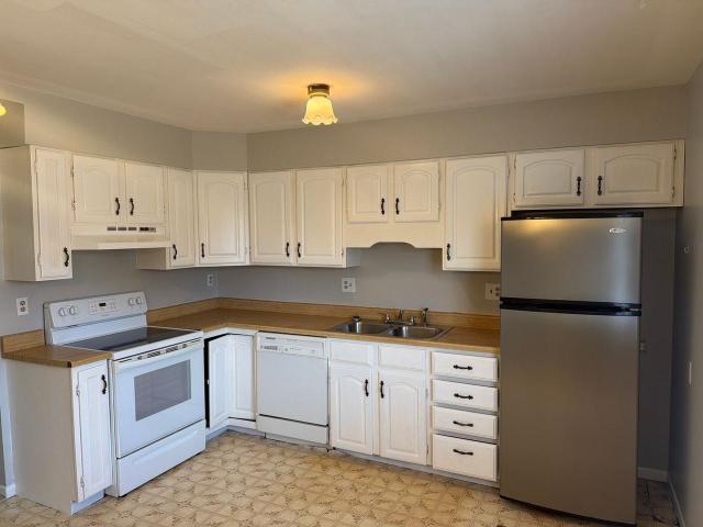 2 Bedroom Apartment for Rent at 4471 E Pikes Peak Ave #4471, Colorado Springs, CO 80916 Eastborough