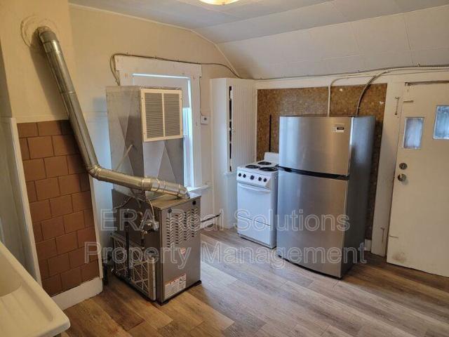 2 Bedroom Apartment for Rent at 448 Delaware Avenue #4, Lorain, OH 44052