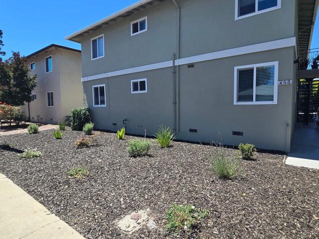 2 Bedroom Apartment for Rent at 450 California St #8, Santa Clara, CA 95050 The Old Quad