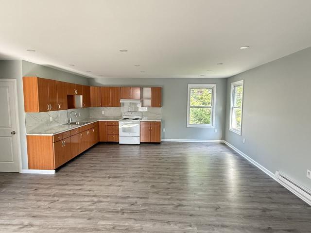 2 Bedroom Apartment for Rent at 454 Park Ave #3, Paterson, NJ 07504 Eastside