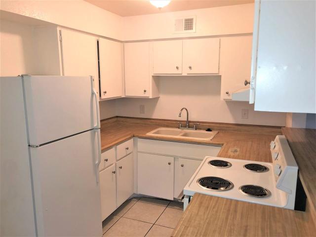 2 Bedroom Apartment for Rent at 4711 Convaire Ave #3, Las Vegas, NV 89115