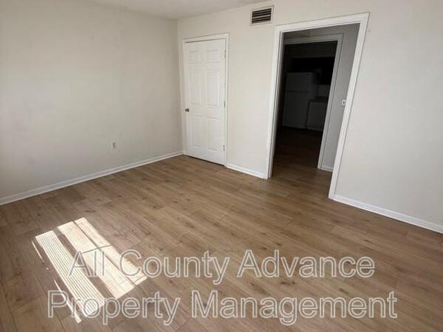 2 Bedroom Apartment for Rent at 4911 Temple Heights Rd #B, Tampa, FL 33617 Terrace Park