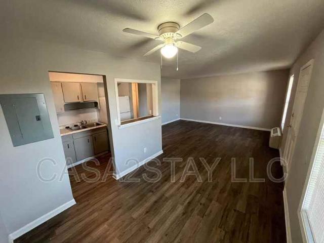 2 Bedroom Apartment for Rent at 4915 Saddlebrook Ln #15, Louisville, KY 40216 St. Dennis