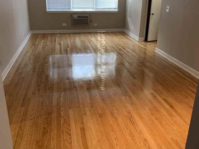 2 Bedroom Apartment for Rent at 4924 Mulford Street #3E, Skokie, IL 60077
