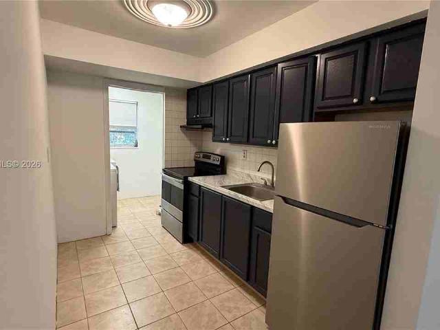 2 Bedroom Apartment for Rent at 4940 Southwest 28th Terrace, Dania Beach, FL 33312 Dania Beach