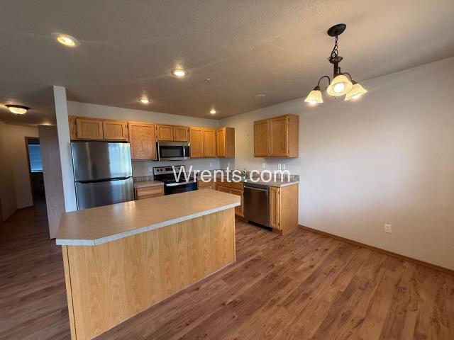 2 Bedroom Apartment for Rent at 403 S Eastern Rd #101, Spokane Valley, WA 99212 Spokane Valley