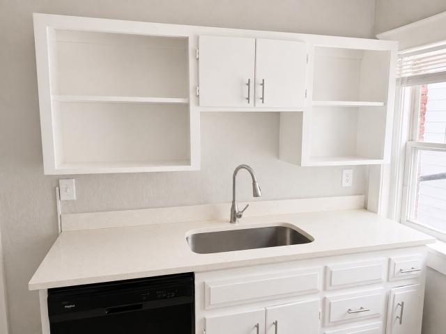 2 Bedroom Apartment for Rent at 4005 Holly St, Kansas City, MO 64111 Volker