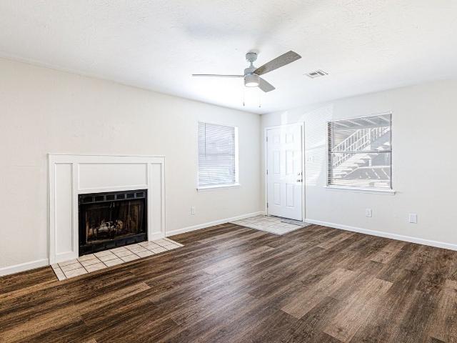 2 Bedroom Apartment for Rent at 4010 Nw Ozmun Ave #4010B, Lawton, OK 73505