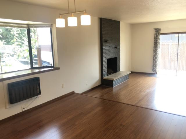 2 Bedroom Apartment for Rent at 407 Se 88th Ave #407, Portland, OR 97216 Montavilla