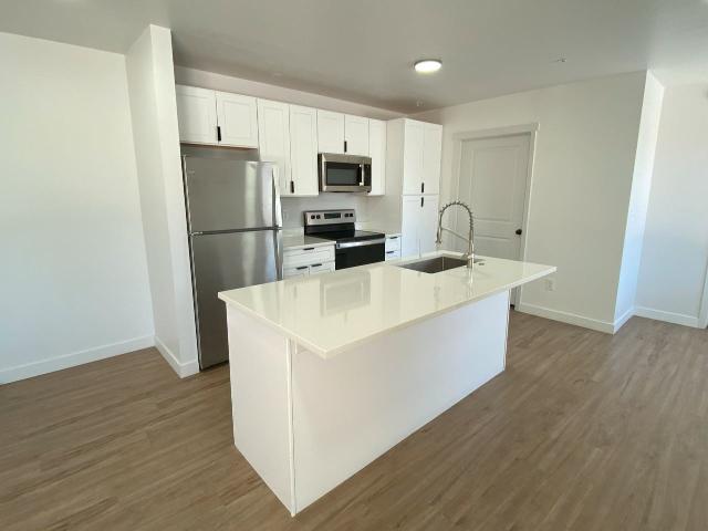 2 Bedroom Apartment for Rent at 404 E 5600 S #206, Murray, UT 84107 Murray