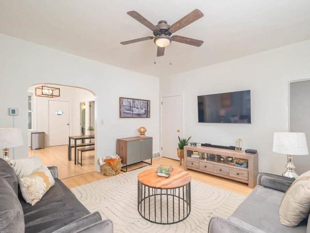 2 Bedroom Apartment for Rent at 405 Michigan St #1061622P, Oshkosh, WI 54902
