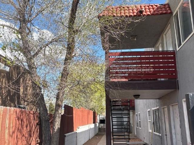 2 Bedroom Apartment for Rent at 408 Princeton Dr Se #3, Albuquerque, NM 87106 University Heights