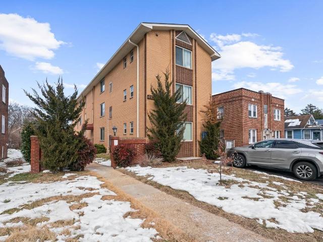 2 Bedroom Apartment for Rent at 4102 Queensbury Rd, Hyattsville, MD 20781 Hyattsville