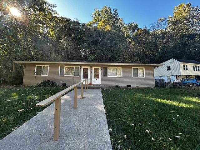 2 Bedroom Apartment for Rent at 4110 West Smithville Road #B, Bartonville, IL 61607