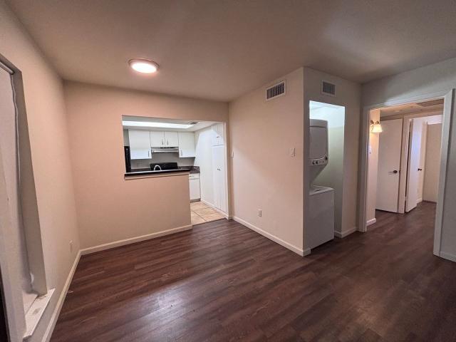2 Bedroom Apartment for Rent at 4121 Avondale Ave, Dallas, TX 75219 North Oaklawn