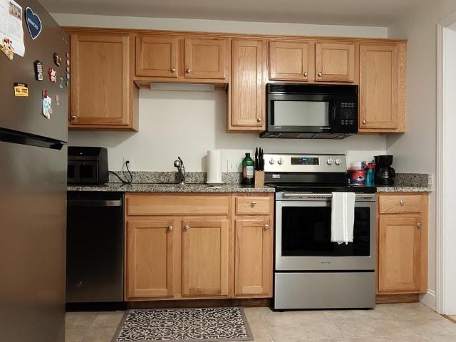 2 Bedroom Apartment for Rent at 41 Walnut St #44, Waltham, MA 02453 South Side