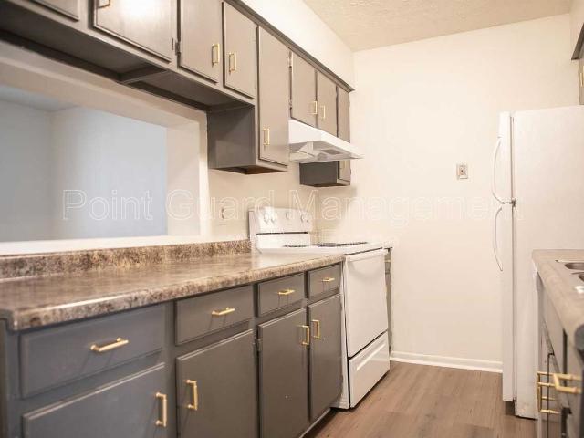 2 Bedroom Apartment for Rent at 4216 Frances St #53, Omaha, NE 68105