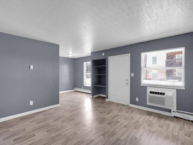 2 Bedroom Apartment for Rent at 421 Poplar Level Ct #302, Louisville, KY 40219 Newburg
