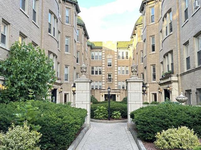 2 Bedroom Apartment for Rent at 4225 N Paulina St #2W, Chicago, IL 60613 Lakeview