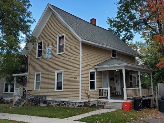 2 Bedroom Apartment for Rent at 428 N Washington St #2, Ypsilanti, MI 48197