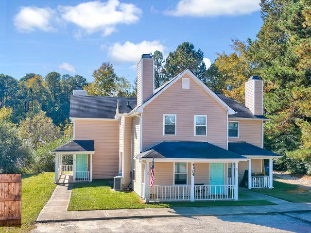 2 Bedroom Apartment for Rent at 4304 Presley Ct #D, Raleigh, NC 27604