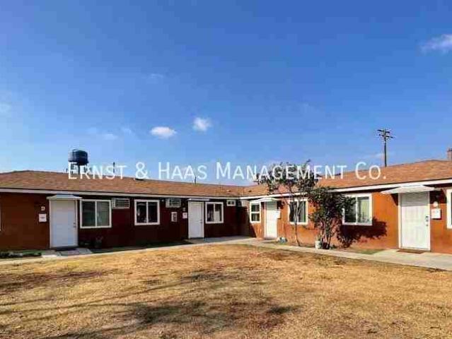 2 Bedroom Apartment for Rent at 4331 Walnut Ave #C, Lynwood, CA 90262 Lynwood