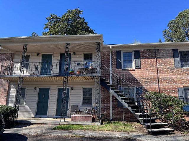 2 Bedroom Apartment for Rent at 436 Hill St #6, Athens, GA 30601