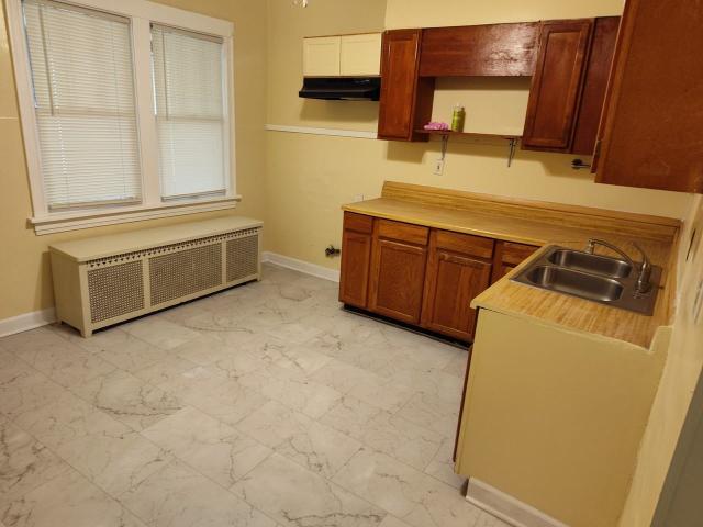 2 Bedroom Apartment for Rent at 5424 S Seeley Ave #1, Chicago, IL 60609 New City